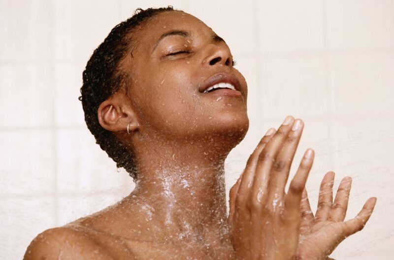 Health Benefits Of Cold Water Showers | FabWoman