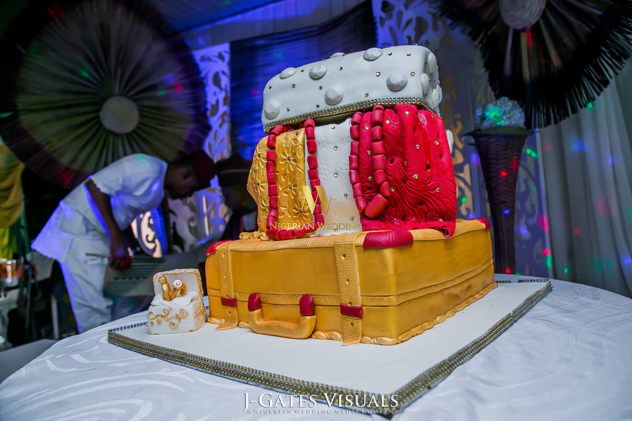 Latest Traditional Wedding Cake Ideas | FabWoman