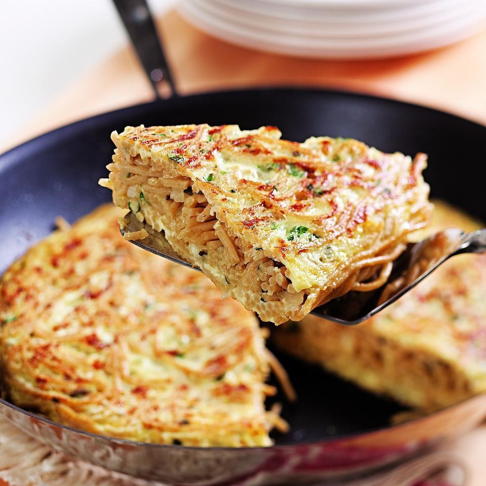 Spaghetti Frittata Recipe | FabWoman