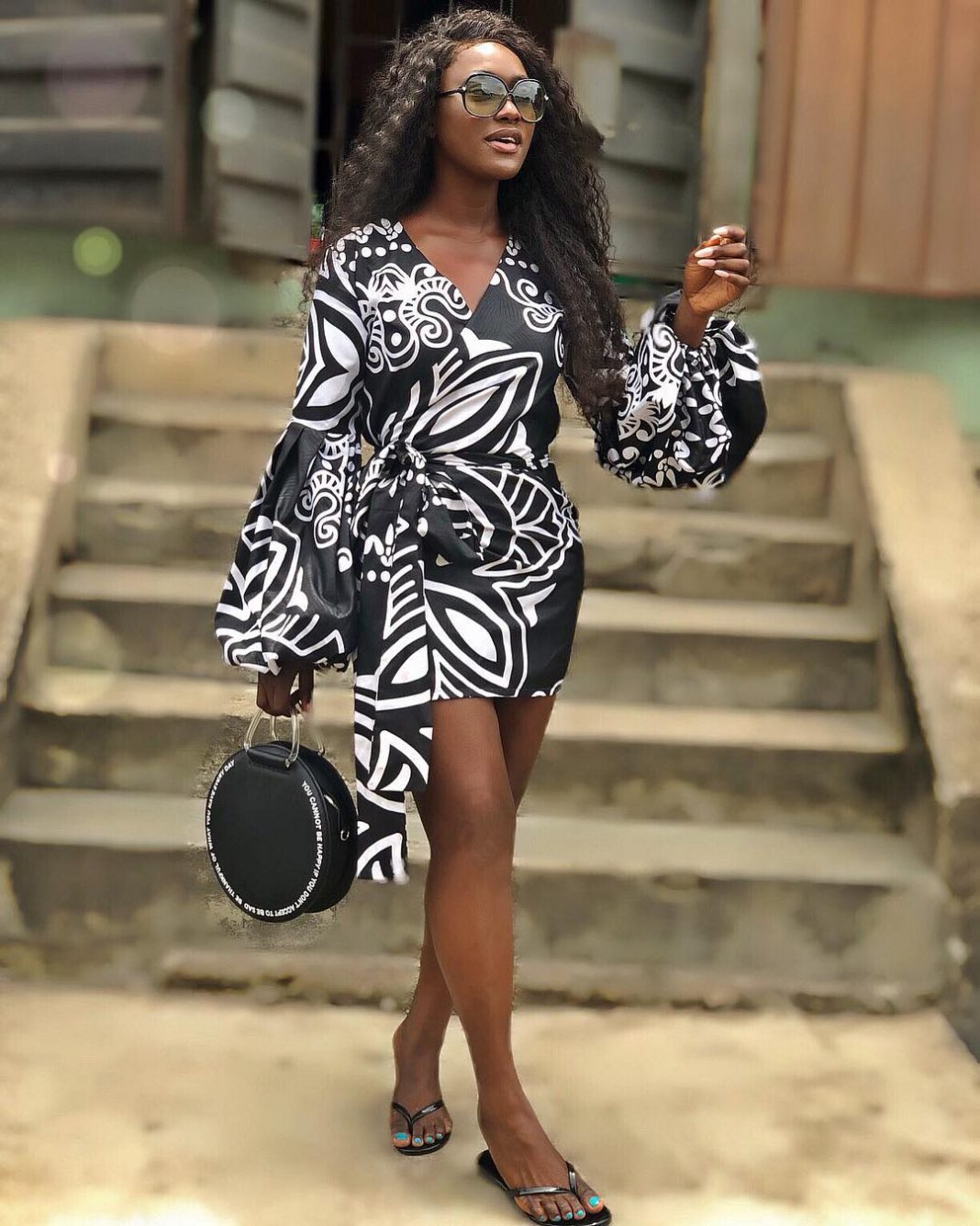 Linda Osifo Sexy Outfits | Instagram Photos | FabWoman